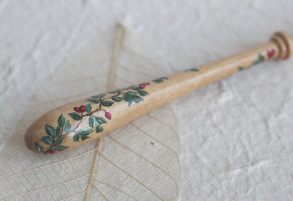 Painted Bayeux Lace Bobbin Spiral Berries and Leaves - Etsy UK