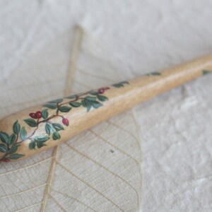 Painted Bayeux Lace Bobbin - Spiral Berries and Leaves - Etsy UK
