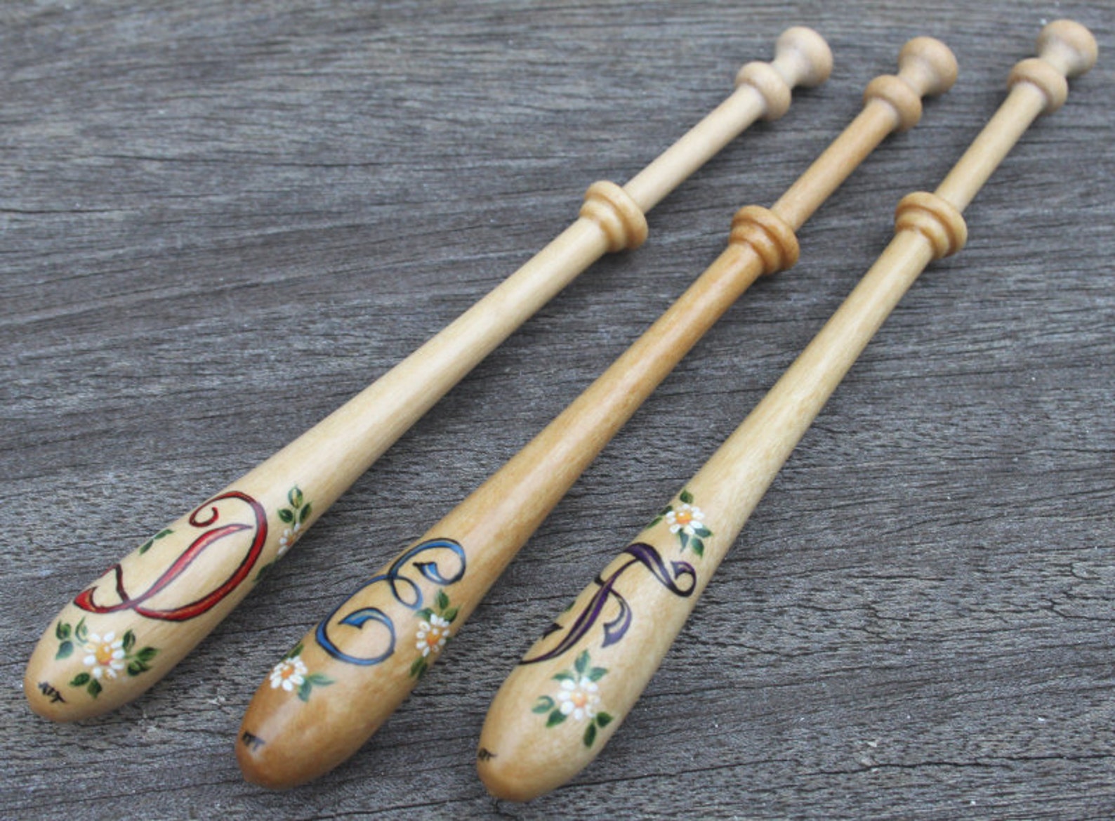 Bayeux Lace Bobbin With Painted Monogram - Etsy UK