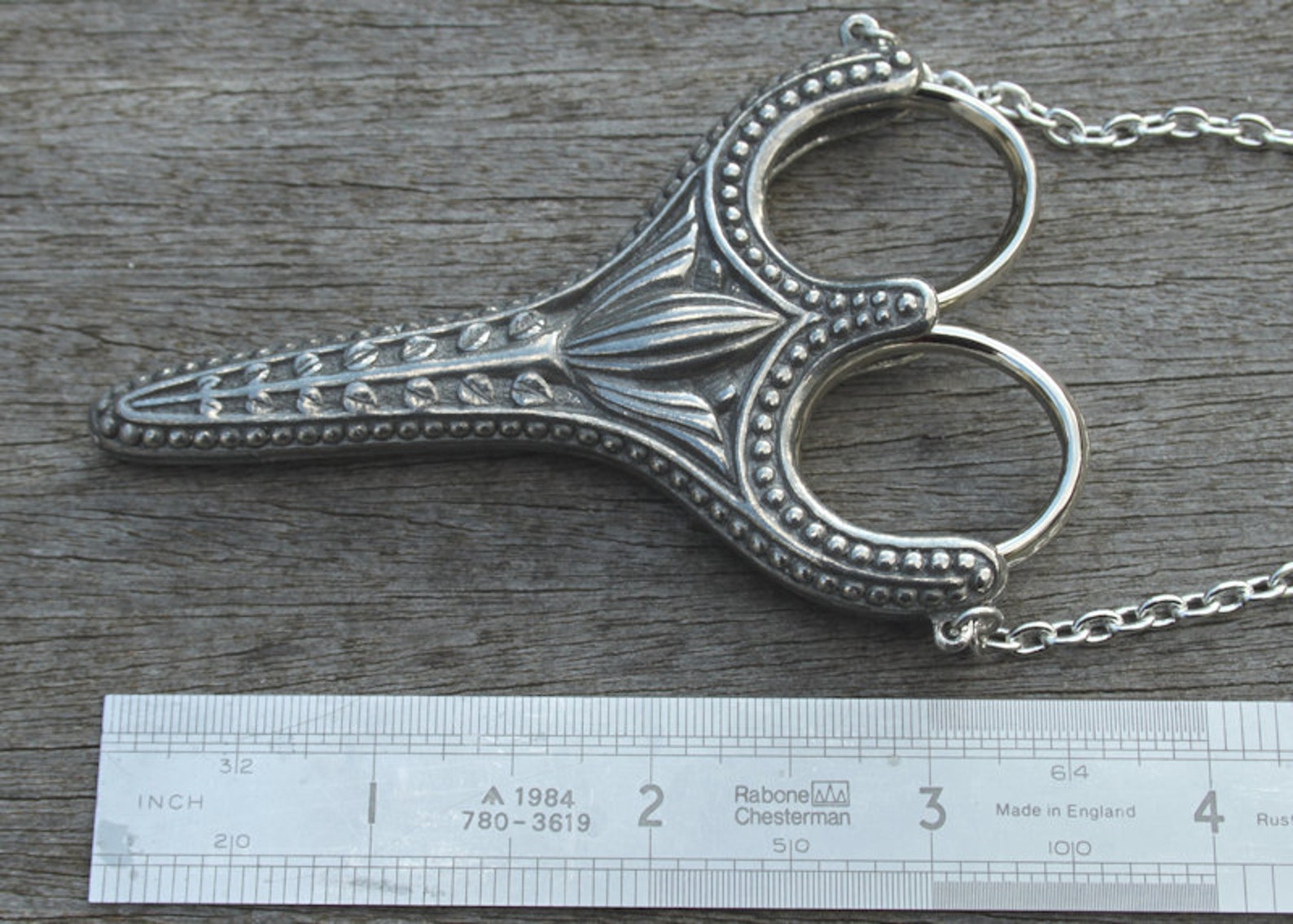 Tulip Case With Scissors and Chain Lacemaking and Embroidery - Etsy UK