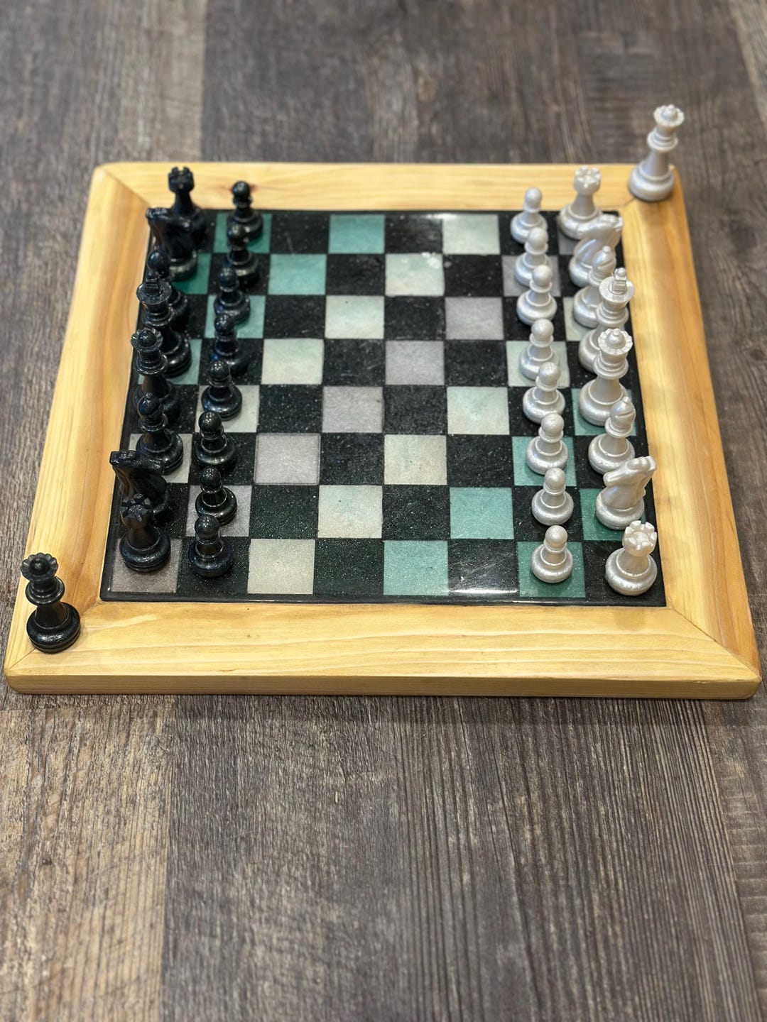 Resin and Cedar Wood Chess Board Gradient Green - Etsy