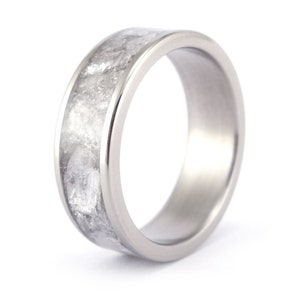 Titanium Wedding Ring Set With Mica Mineral. Flat Polished - Etsy