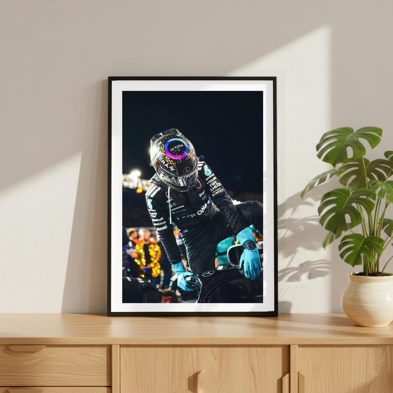 George Russell Poster, Formula 1 Motivational Print, Black and White ...