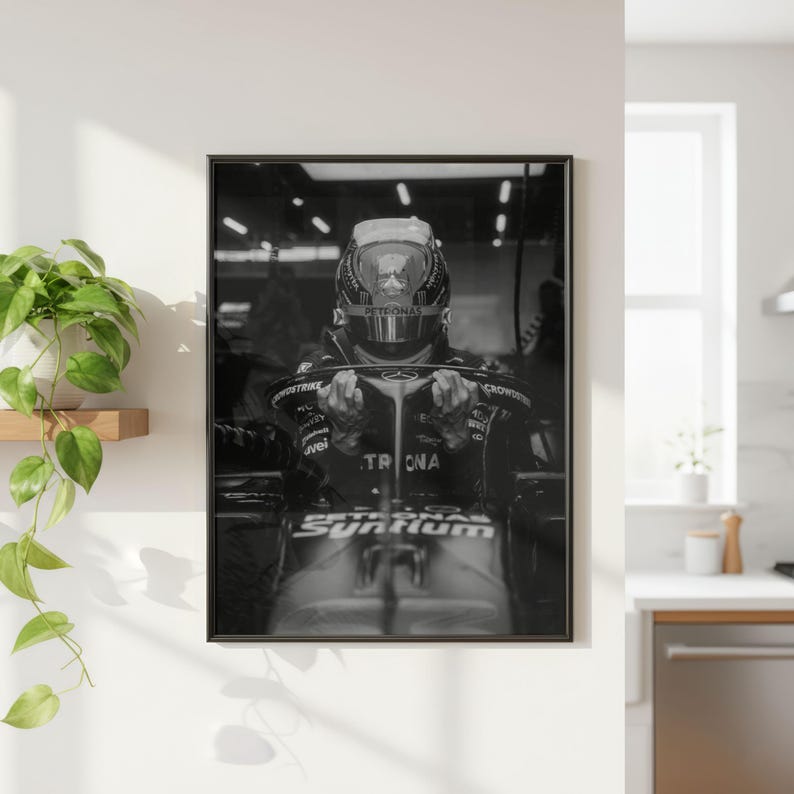 George Russell Poster, Formula 1 Motivational Print, Black and White ...