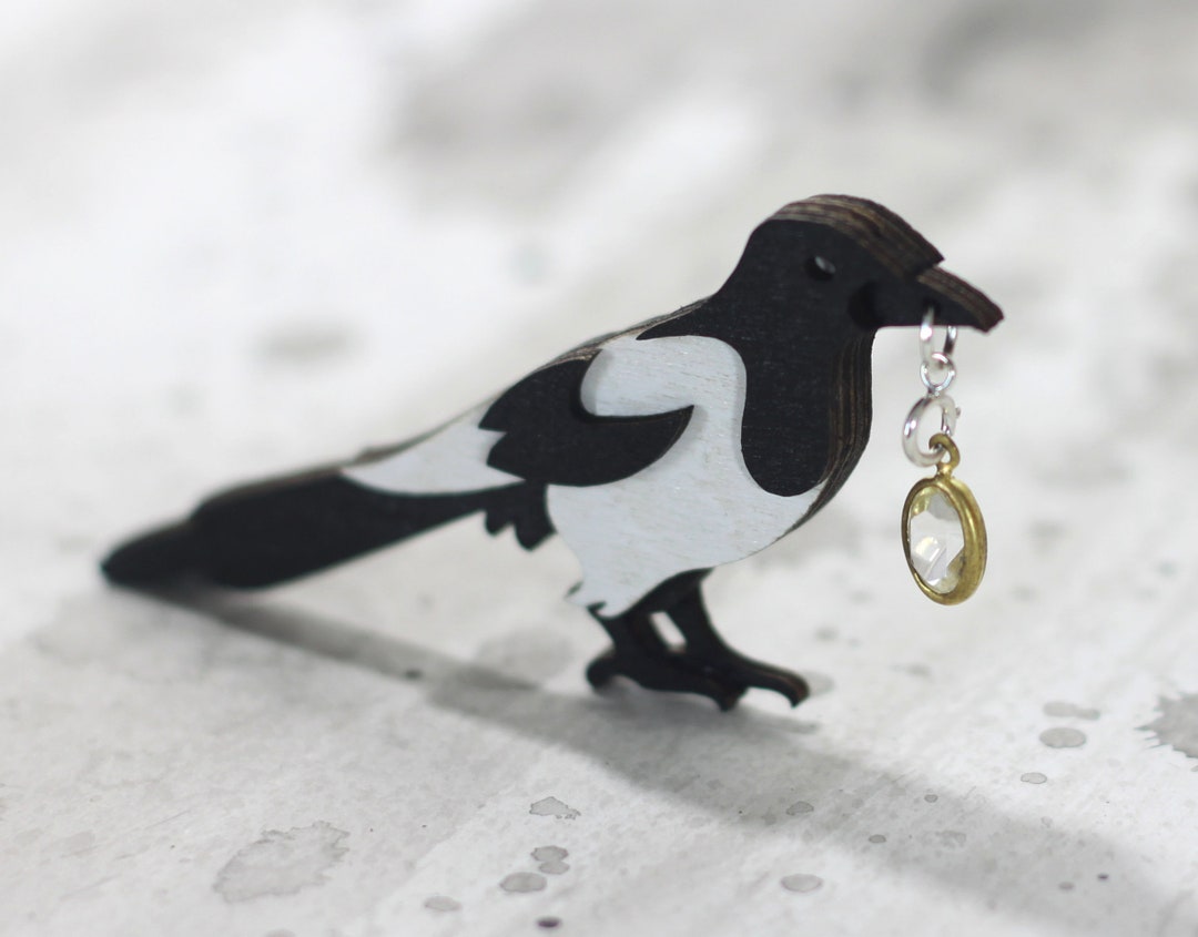 Magpie Thief Brooch - Omens Collection - Etsy