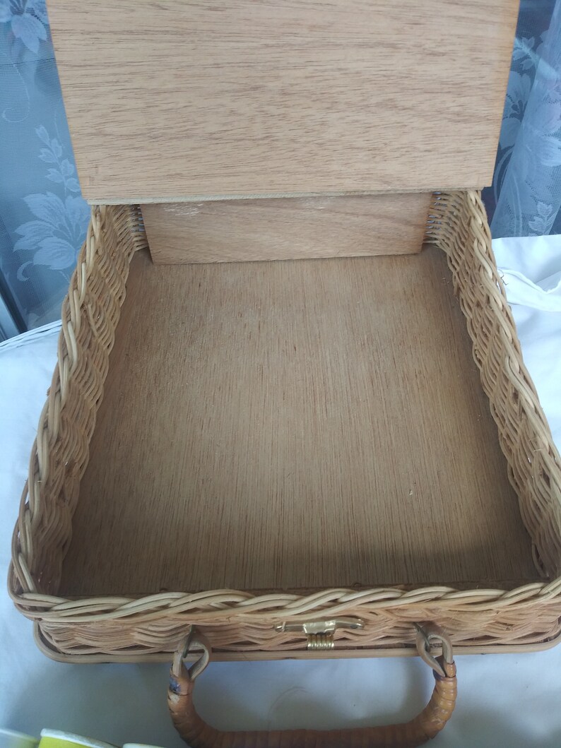 Vintage Wooden Thread Box With 52 Spools of Sewing Thread - Etsy