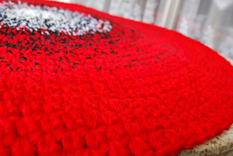 Red Black White Handmade Circle Rug - Etsy