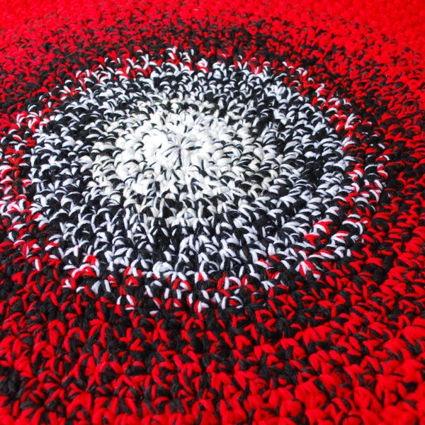 Black and White Rug - Etsy