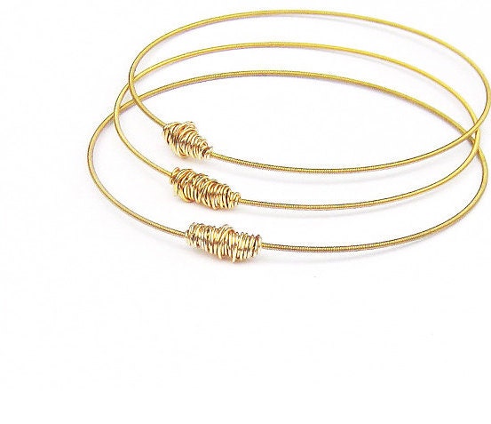 Gold Bangle Bracelets // Set of 3 Bracelets // Guitar String - Etsy