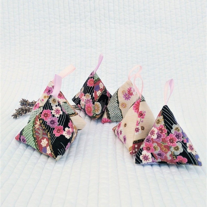 Lavender Pyramid Sachets, Sakura and Plum Blossom. Scent Freshener ...