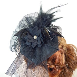 Goth Fascinator, Bat Headpiece, Burlesque Headdress, Derby Hat, Cosplay ...