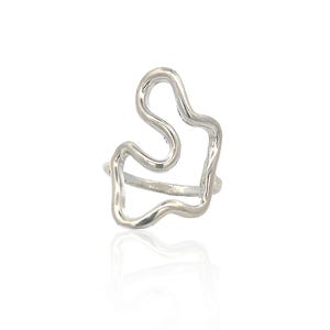 Puddle Ring by Dea Dia - Gold Abstract Modernist Ring - Flowing and ...