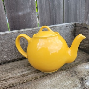 Vintage Lipton Teapot, Mustard Yellow, Hall China, French Country ...