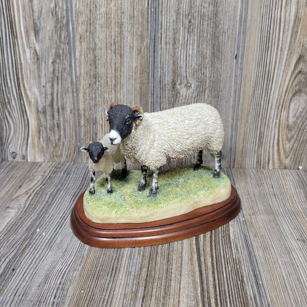 Figurine Border Fine Arts - Etsy