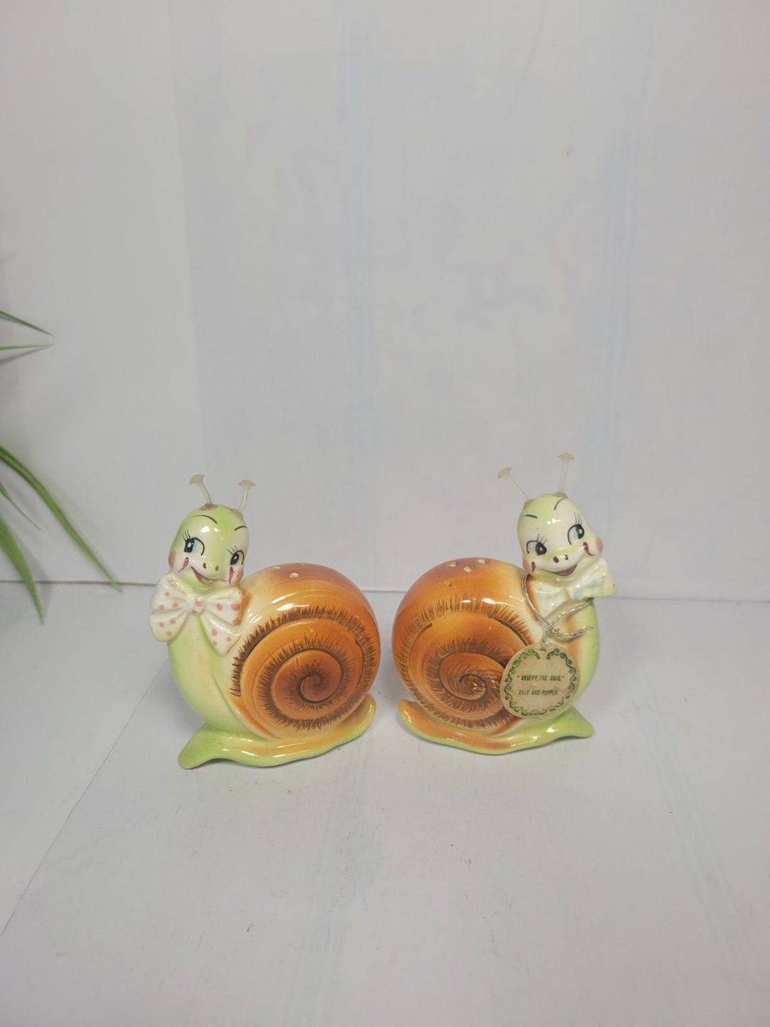 Vintage Enesco Snappy the Snail Anthropomorphic Salt and Pepper Shakers ...