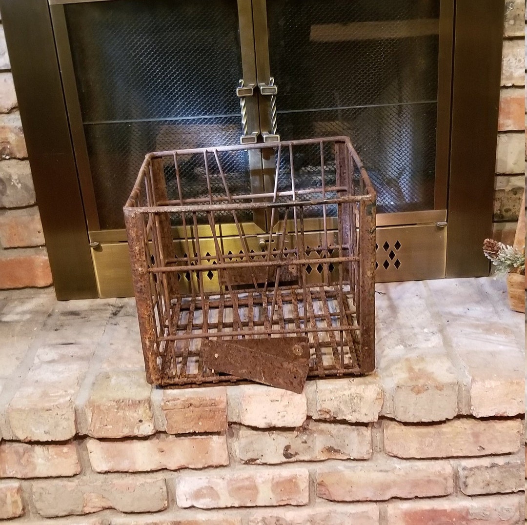 Vintage Wire Milk Crate, Rusty Large, Storage Bin, Farmhouse Primitive ...