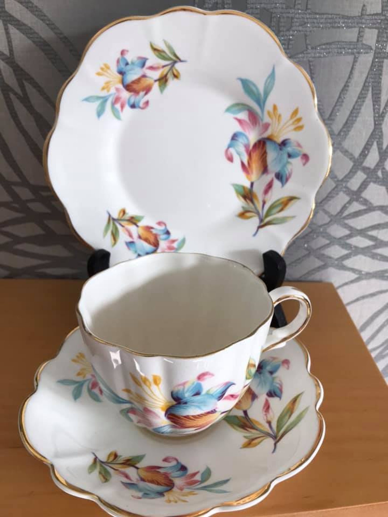 Vintage Lubern Bone China Trio With Flowers & 22KT Gold - Etsy UK