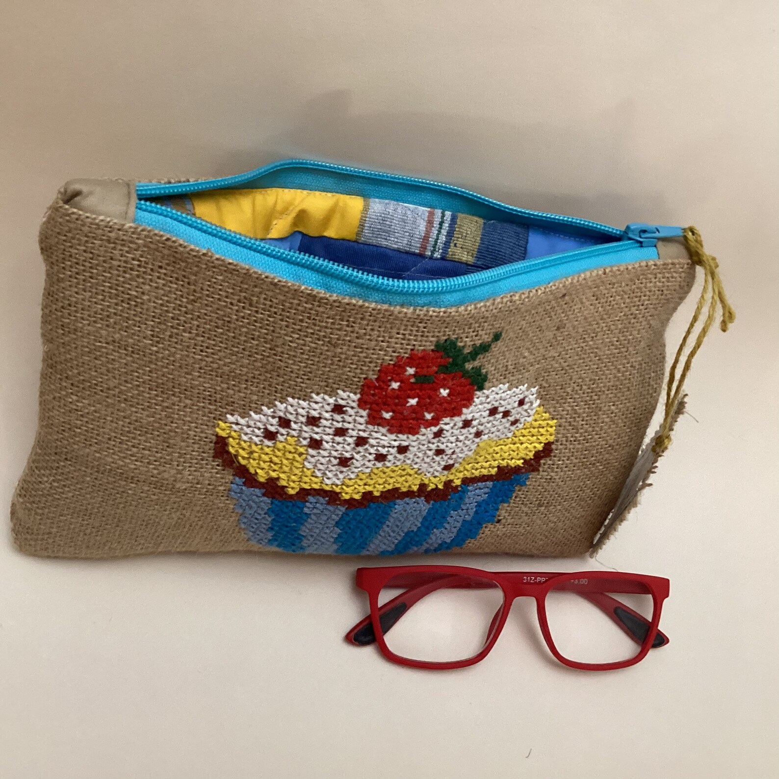 Jute Pouch Hand Embroidered With a Cupcake Accessories - Etsy