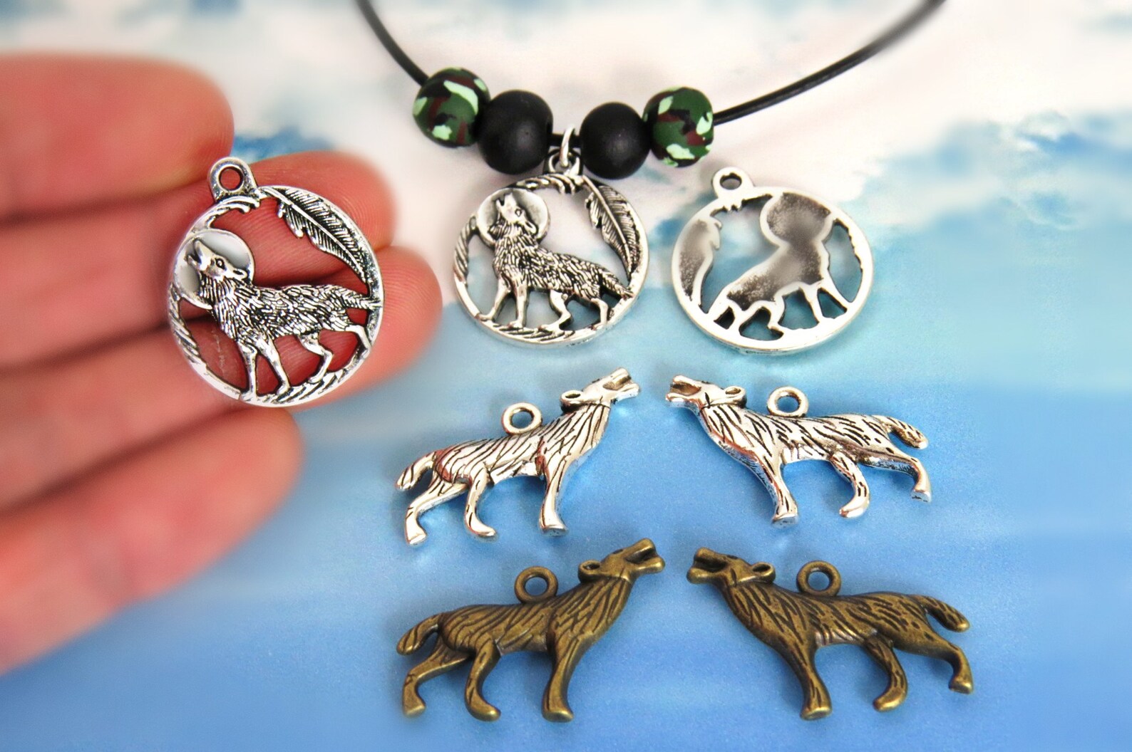 10/25/50/ Pieces/ Wolf Charms/ Bronze Wolf Pendant/ Nickel - Etsy