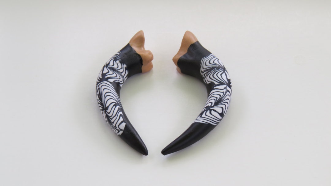 Bird of Prey Talon Ear Plugs With Spider Webs, Ear Plugs, Artisan Ear ...