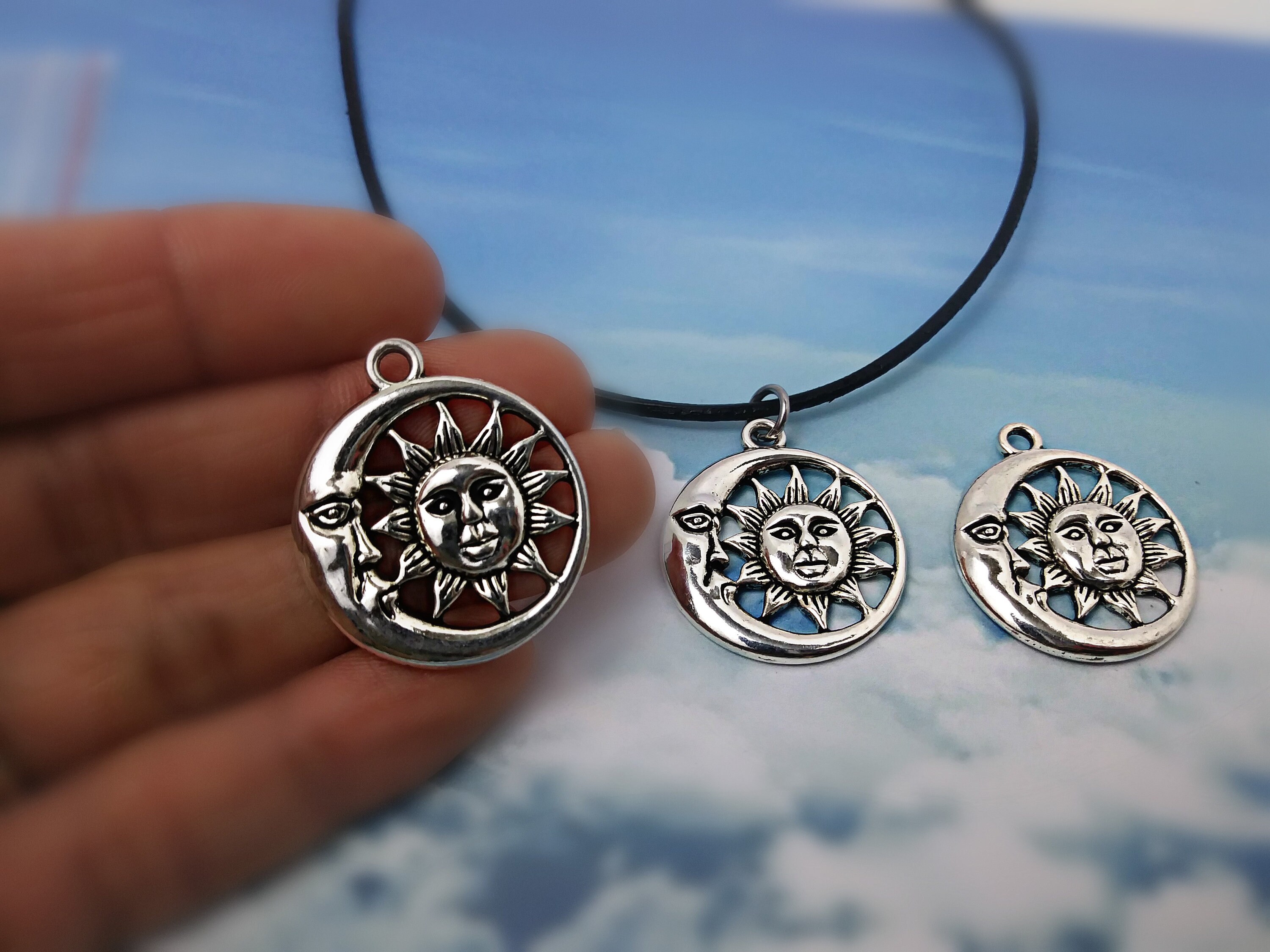 50 or 1 piece/ Sun and Moon Charms/ Bronze sun/ Silver Sun & | Etsy