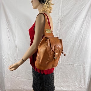 YOUNG CAMEL Tan Leather Shoulder Snap Sack Bag Made in Italy - Etsy