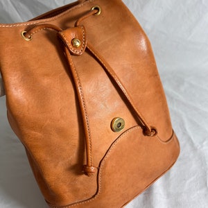 YOUNG CAMEL Tan Leather Shoulder Snap Sack Bag Made in Italy - Etsy