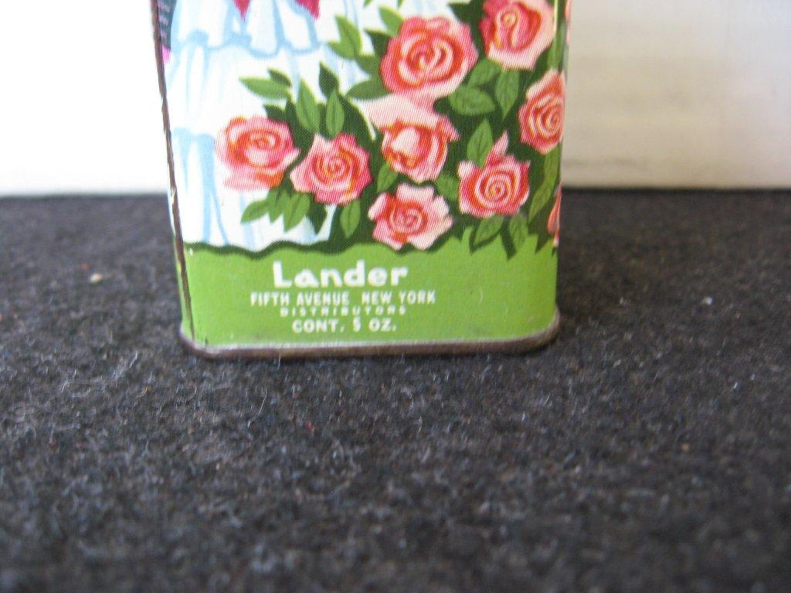 Vintage Lander LILACS and ROSES Blended TALC Powder Tin - Etsy