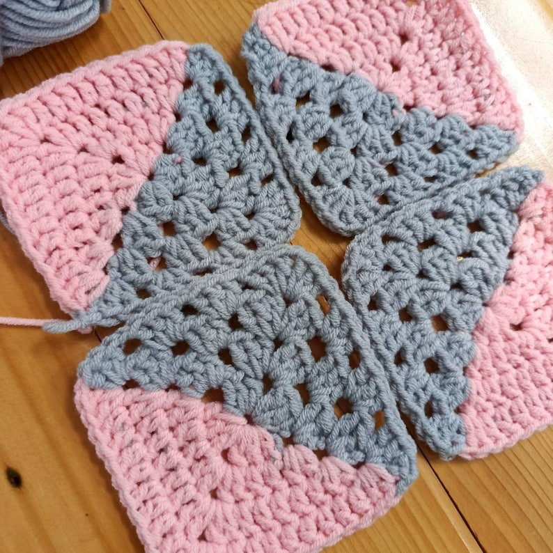 Two Tone Granny Square Crochet Pattern | Easy Photo Tutorial (PDF ...