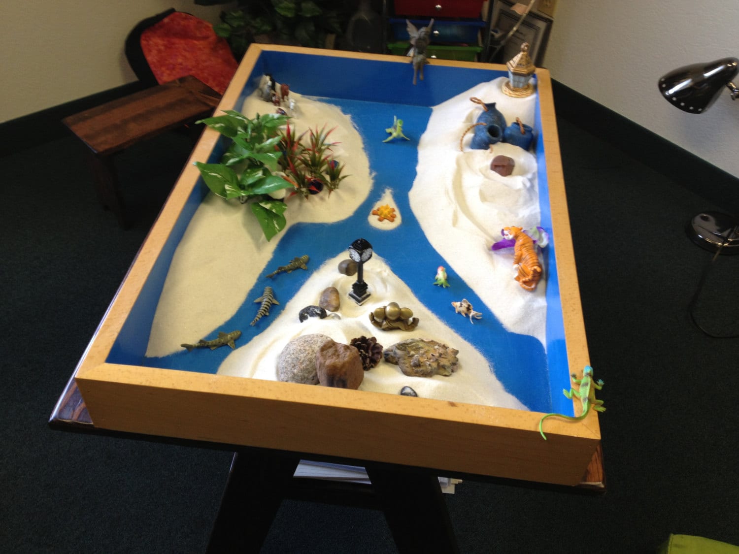 Therapist Sand Tray with Lid, Wet or Dry Sand Therapy Tools. Therapist Sand Tray with Lid, Wet or Dry Sand Therapy Tools.