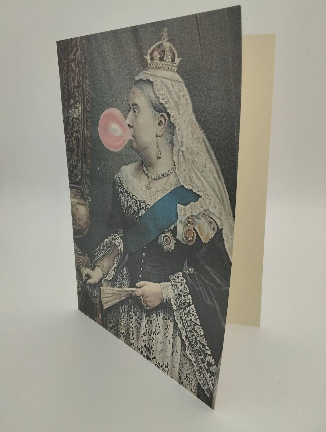 Queen Victoria, British Royal Family, Bubblegum Queen Card, Fun Queen ...