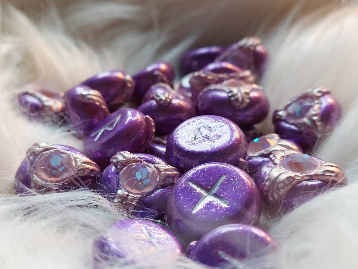 Elder Futhark Rune Set Sigyn's Delight - Etsy