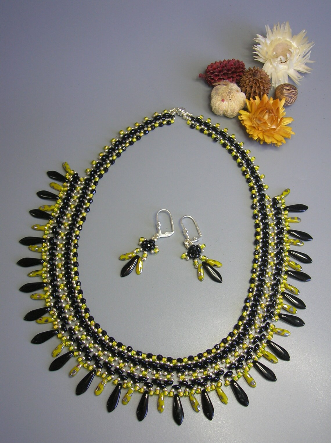 Tutorial Harvest Fragrance Twin and Daggers Beads Tutorial - Etsy