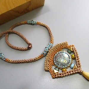 Beading Tutorial -oasis Pendant and Necklace - Puca Cab, Samos, Helios, Drop, Swarovski Bicones ...