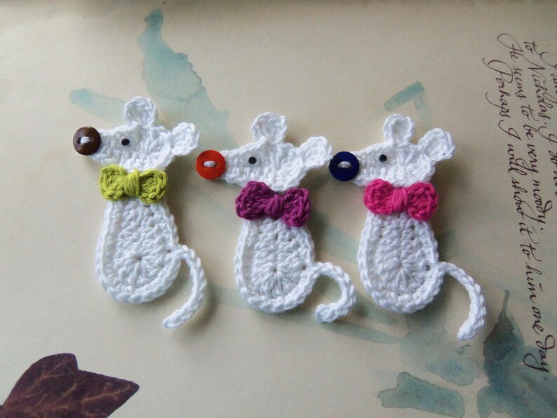 Set of Three White Crochet Mouse Appliques. Crochet Mice. Crochet ...