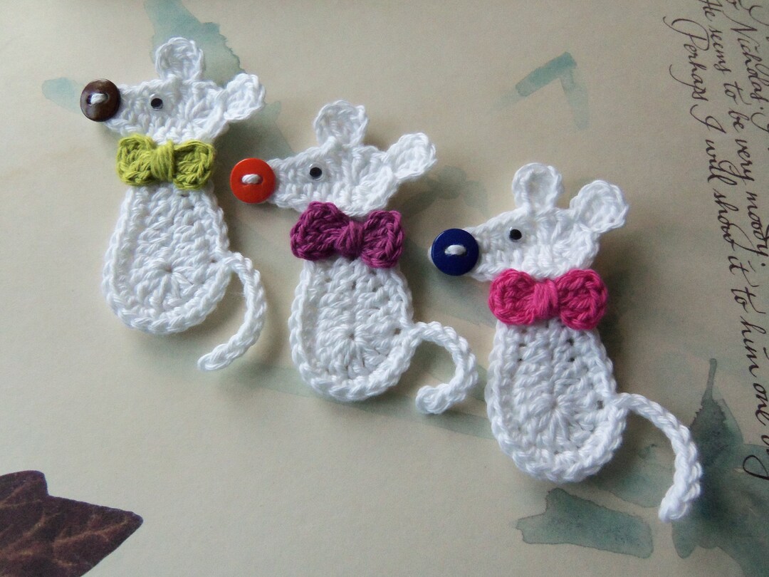 Set of Three White Crochet Mouse Appliques. Crochet Mice. Crochet ...