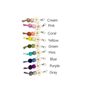 Daisy Keychain- Choose Your Colors- Mother's Day Gifts - Etsy