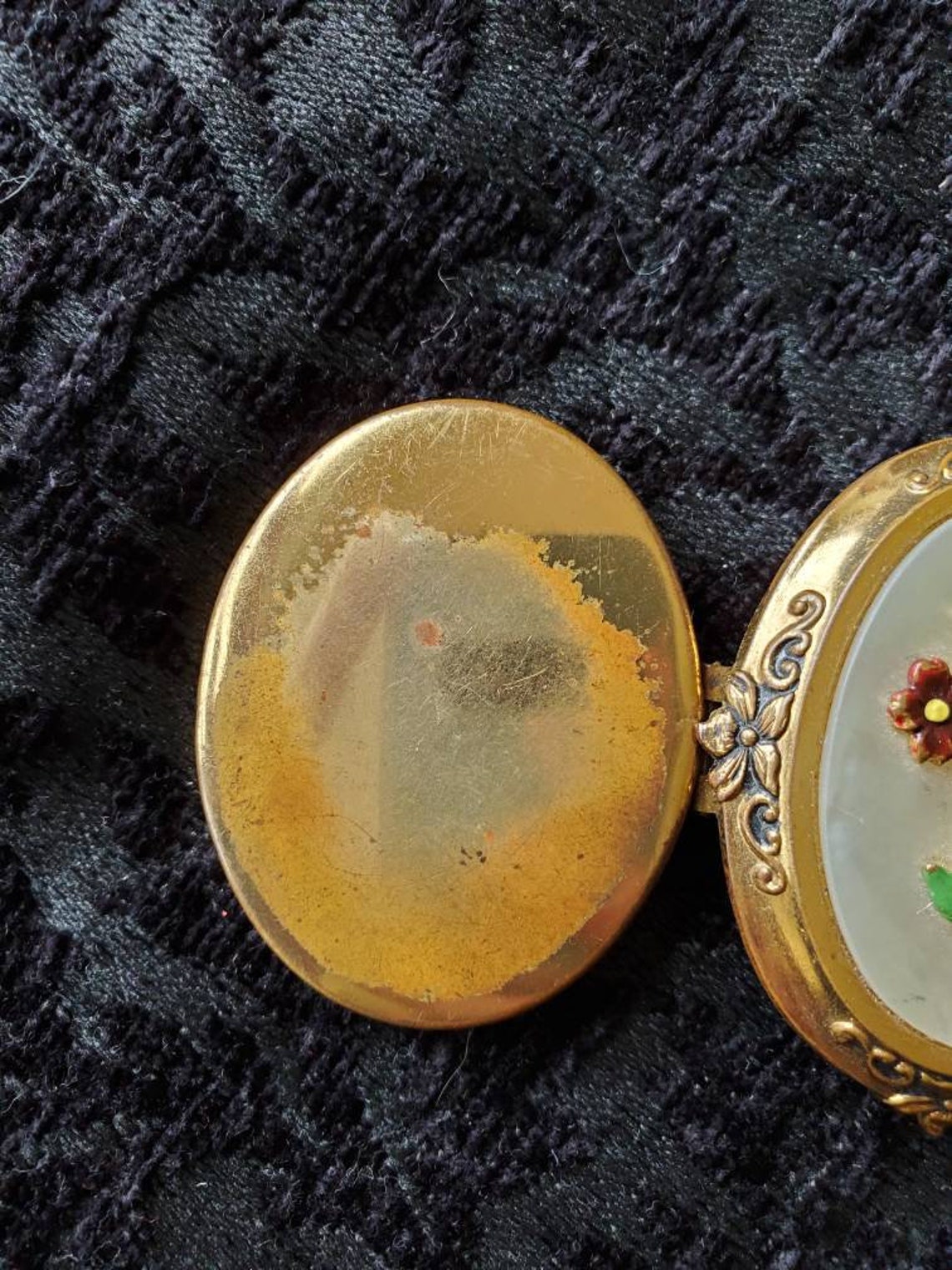Antique Locket 1940s Locket With Picture, Large Locket, Picture Locket ...