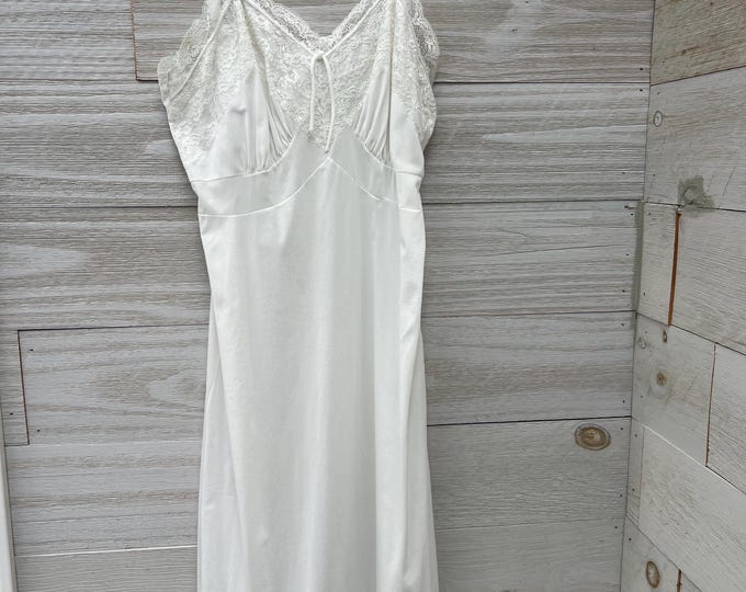 Vintage Slip 1940s Full Length Slip Dress Slips - Romantic Ruffle Hem ...
