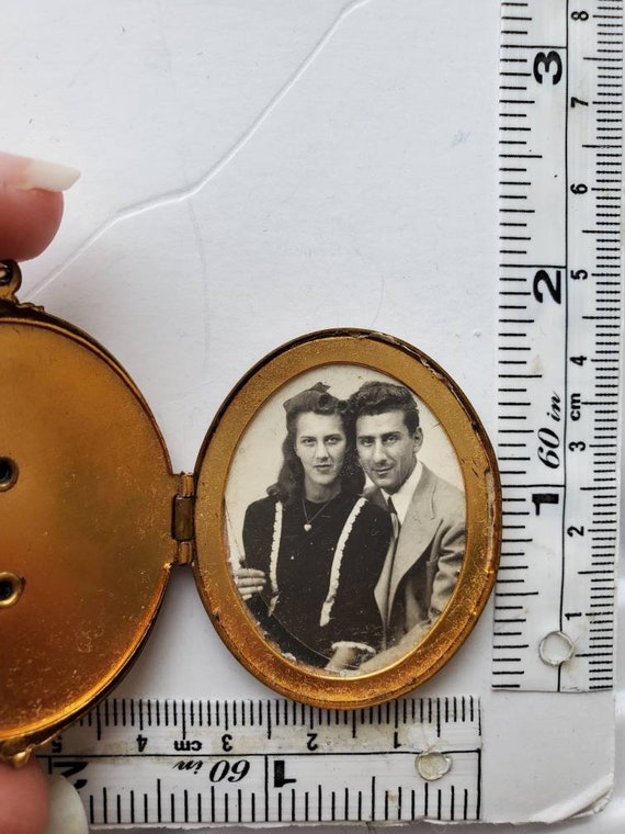 Antique Locket 1940s Locket With Picture, Large Locke… - Gem
