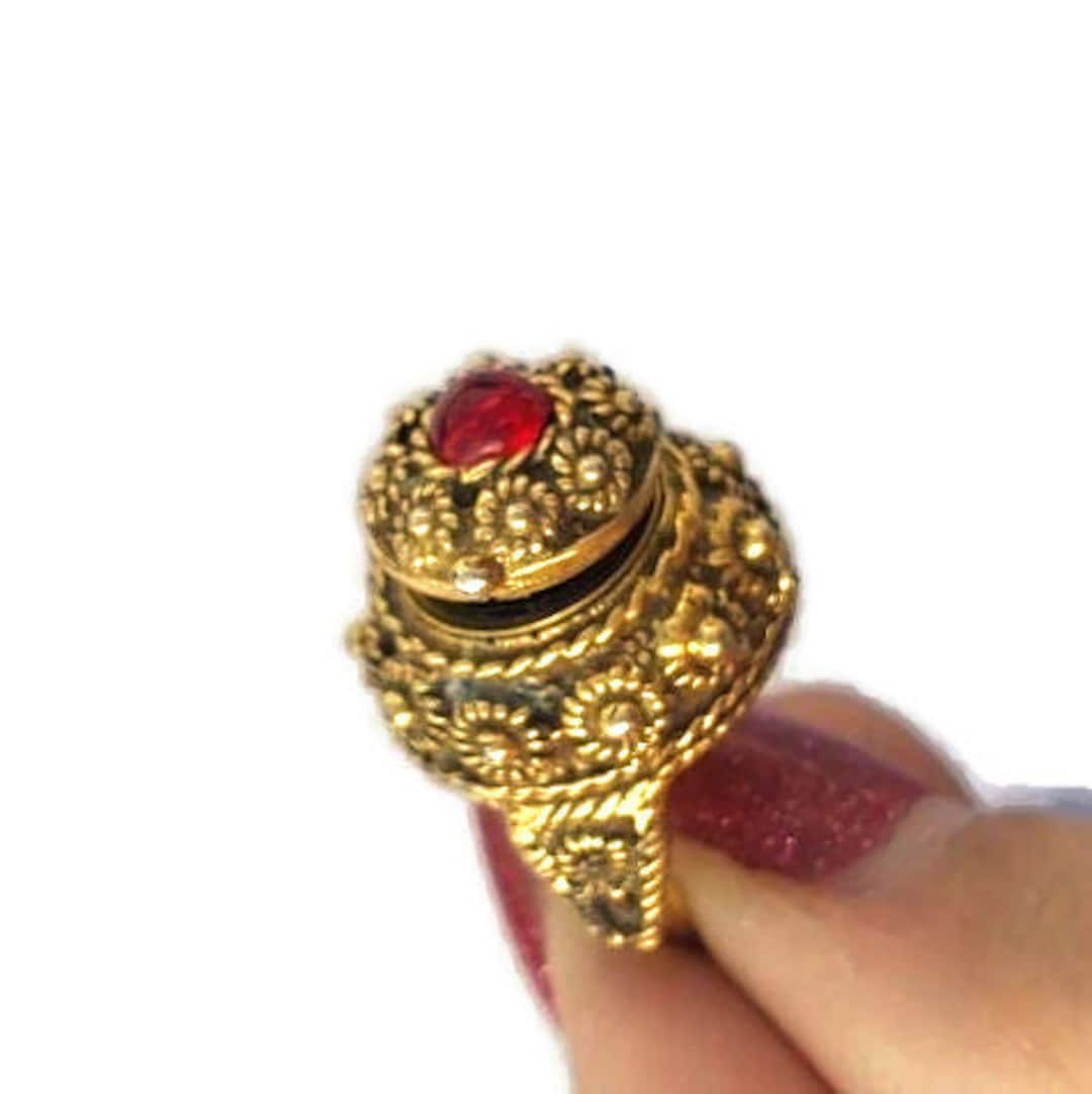 Antique Poison Ring Faux Ruby Adjustable Vintage Ring Compartment Ring ...
