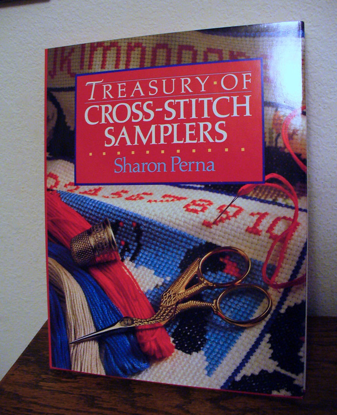 Vintage Reference Book Alphabets Cross-stitch Samplers Gifts to Make ...