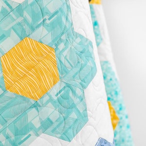 Busy Bee Quilt Pattern - Digital File - Etsy