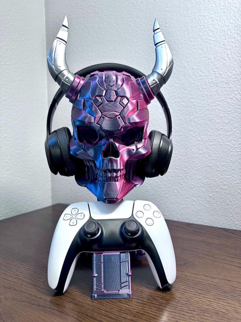 3D Printed Skull Headphone Controller Stand, Color-shifting Silk Gamer ...