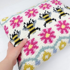 Busy Bee Fair Isle Cushion Crochet Pattern, Crochet Pillow Tutorial ...