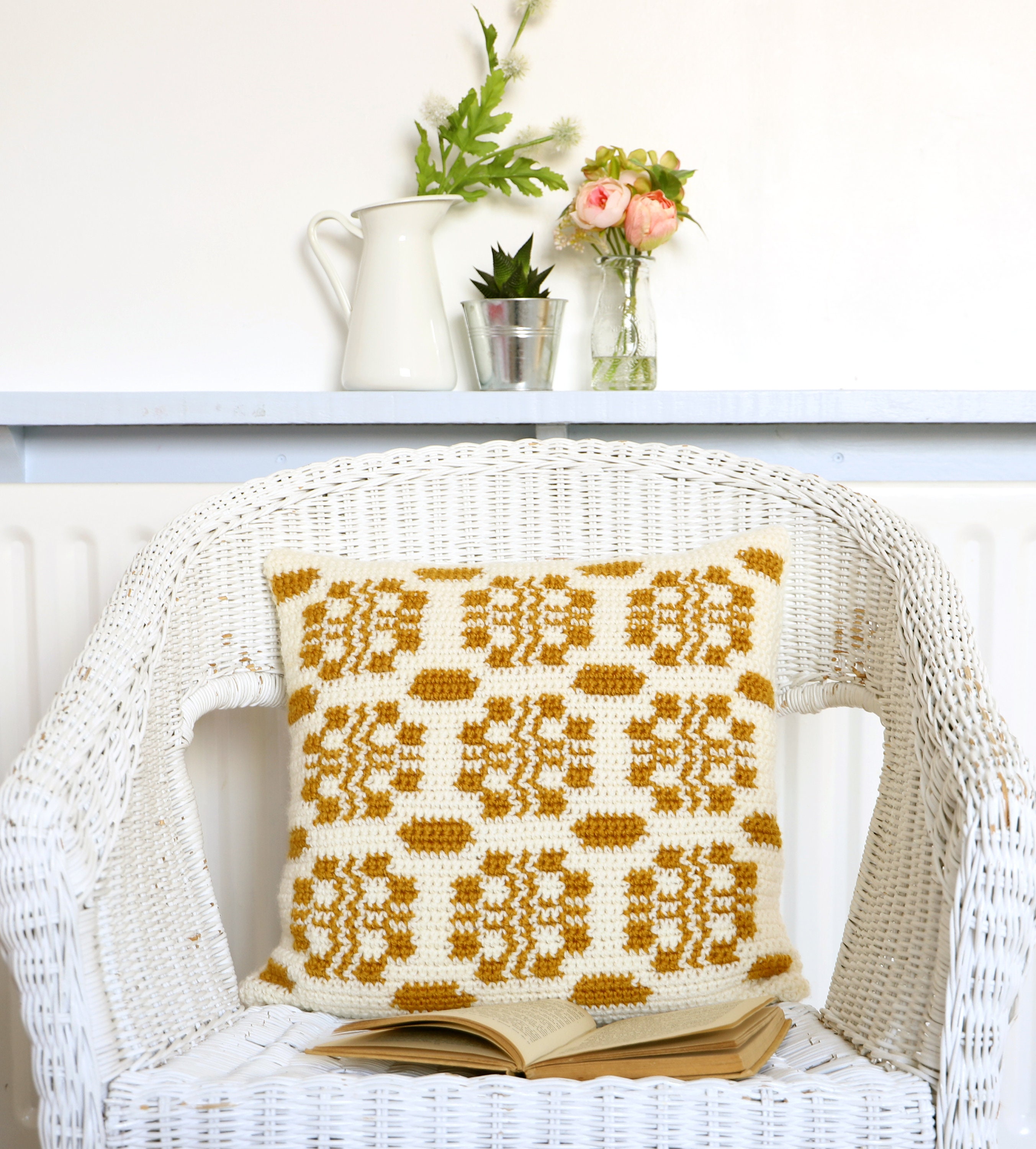 Welsh Blanket Crochet Pattern, Retro Crochet Pillow, Mustard Cushion ...