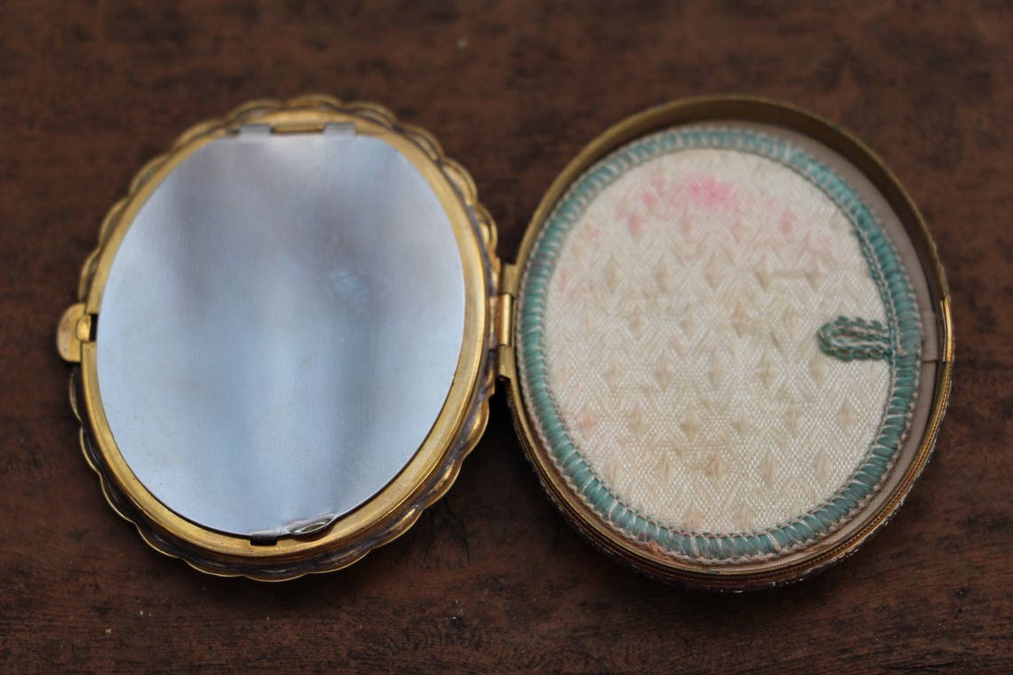 Old Ladies Compact - Etsy