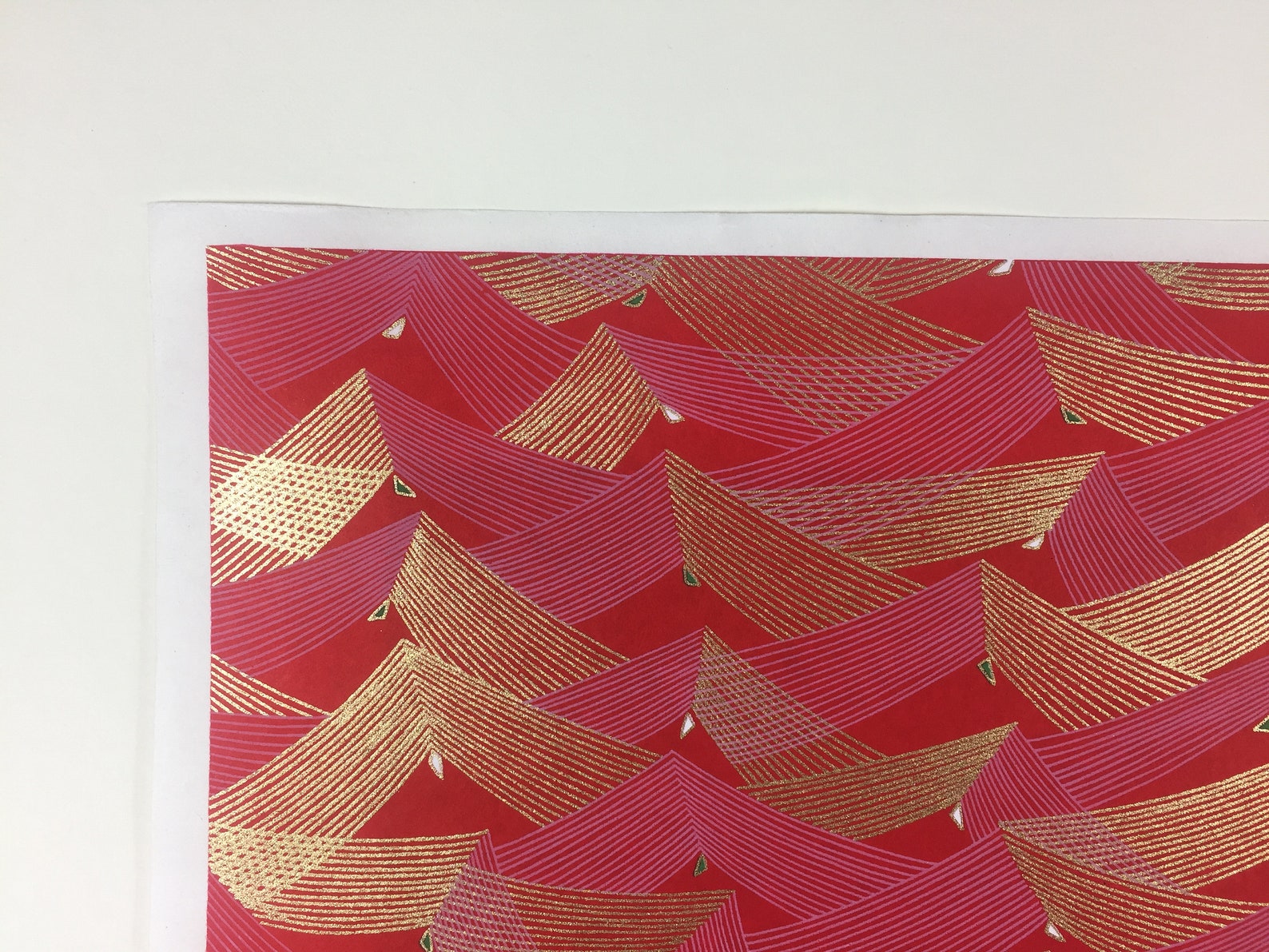 Japanese CHIYOGAMI Paper - Design "gold Strings 1" 63x47cm - Etsy