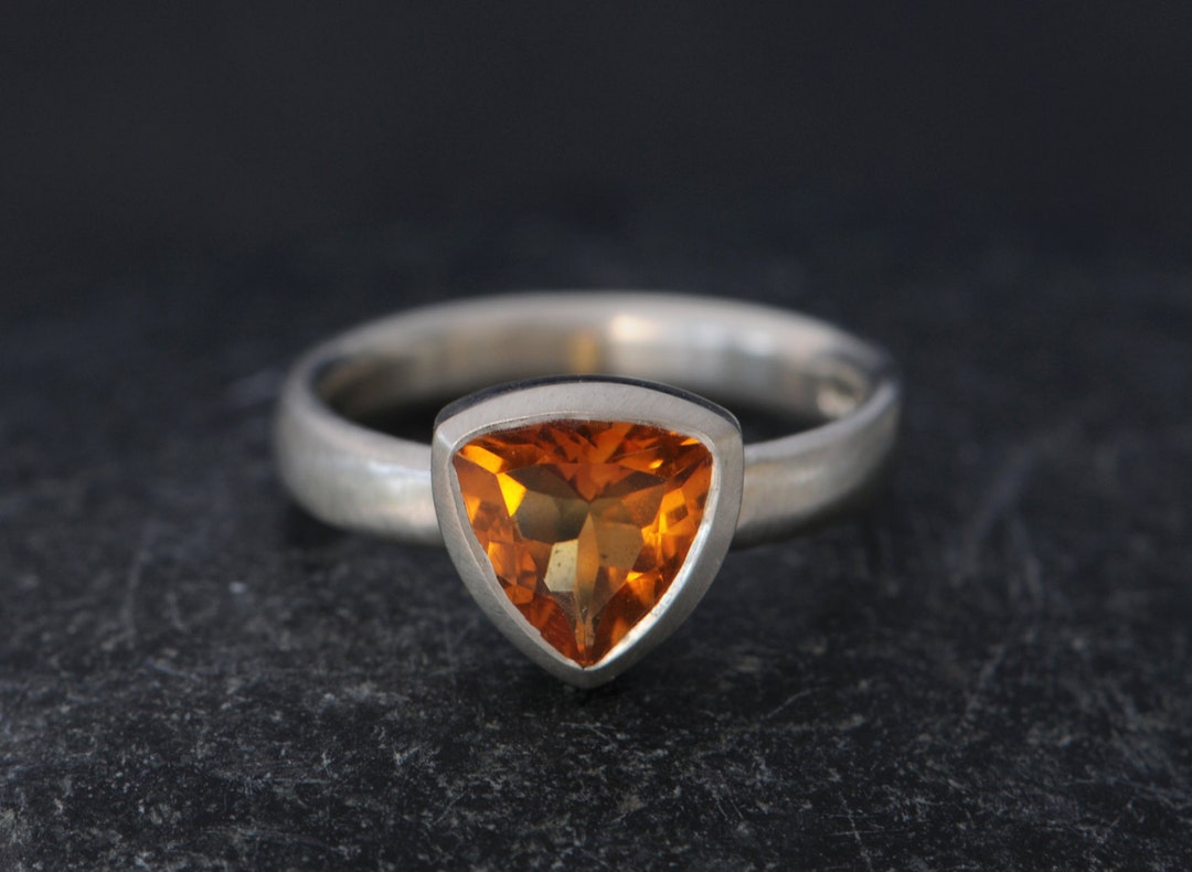 Madeira Citrine Trillion Ring, Anello Trilliant con pietre preziose ...