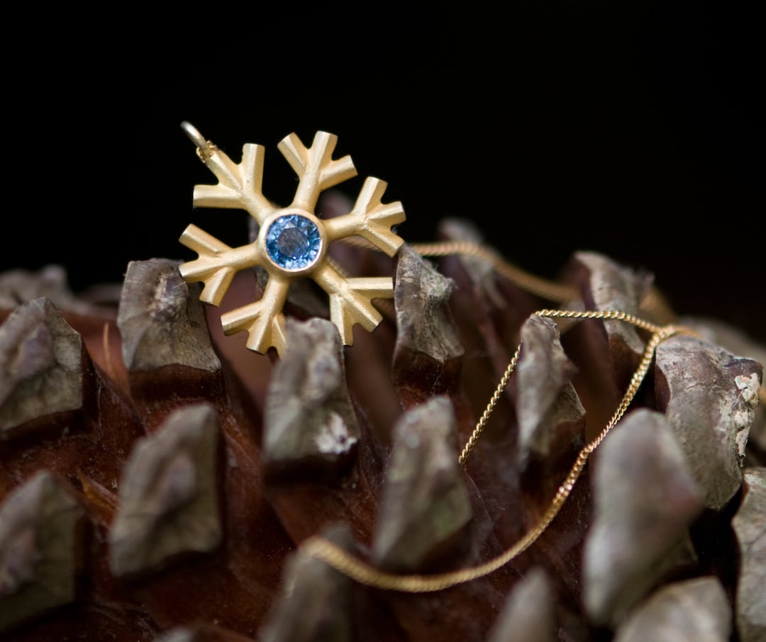 Blue Sapphire Snowflake Necklace in 18K Gold - Snowflake Pendant ...
